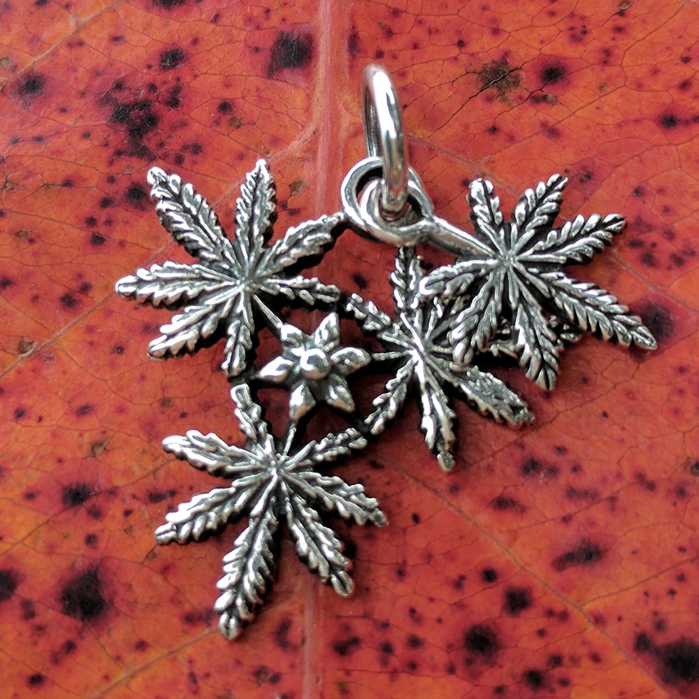 Weed Pendant - Cannabis Leaves made of 925 Sterling Silver - VY Jewelry